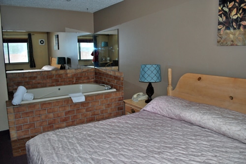 Hearthside Inn - St. Germain, WI - Cozy Northwoods Hotel